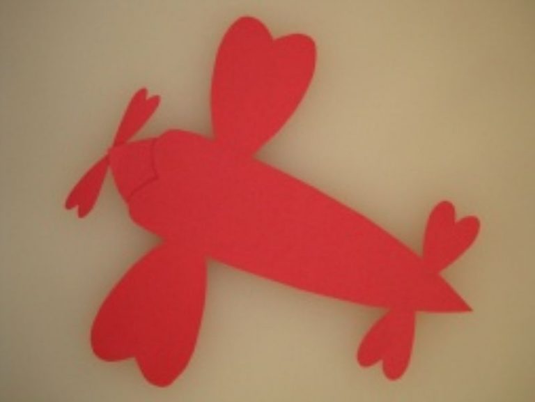 19 Airplane Crafts for Kids Who Love Airplanes - Cool Kids Crafts